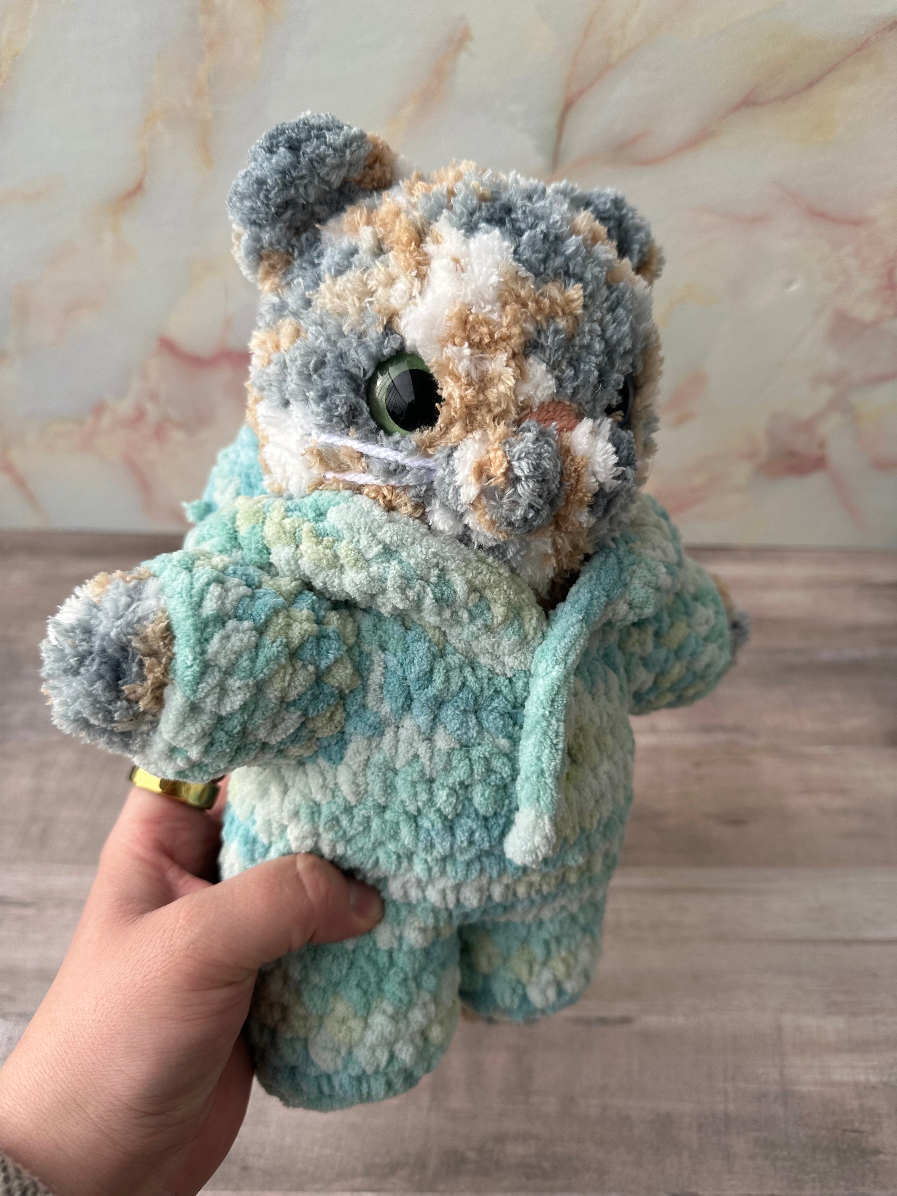 Fluffy PJ Calico Fred – Addy & Oslo Crochet